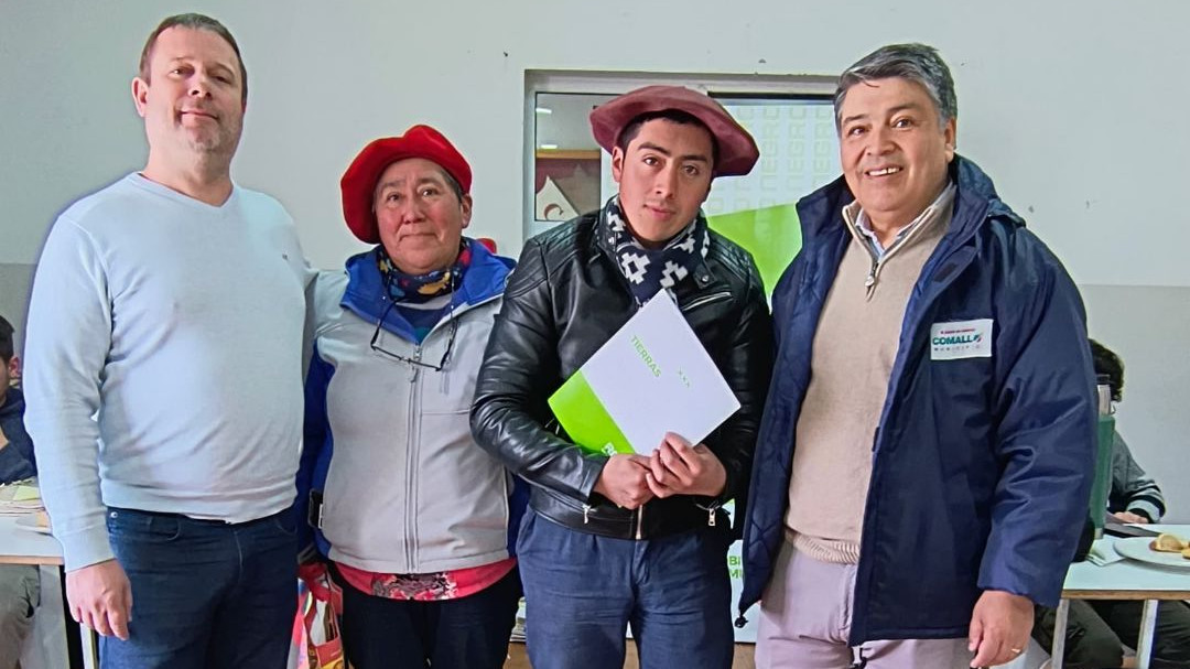 "Tierras se Acerca a Vos": más de 100 pobladores atendidos en Comallo ...