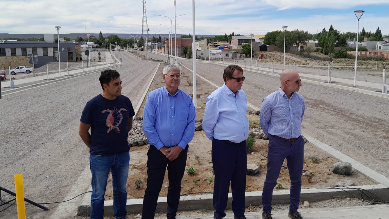 Weretilneck inauguró obras que mejoran el tránsito en Jacobacci | Casa ...