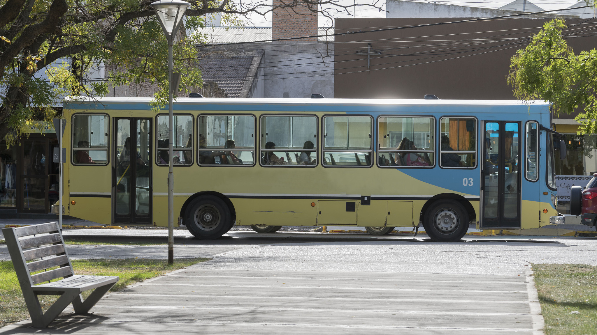 En 2024 Río Negro duplicó subsidios al transporte con fondos ...